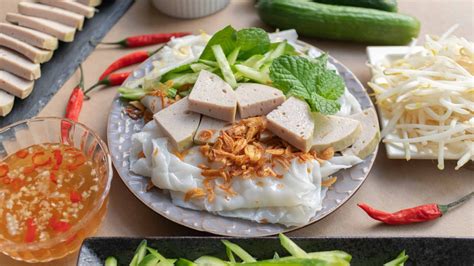 Vietnamese Steamed Rice Noodle Sheetsrolls Bánh Ướt Youtube