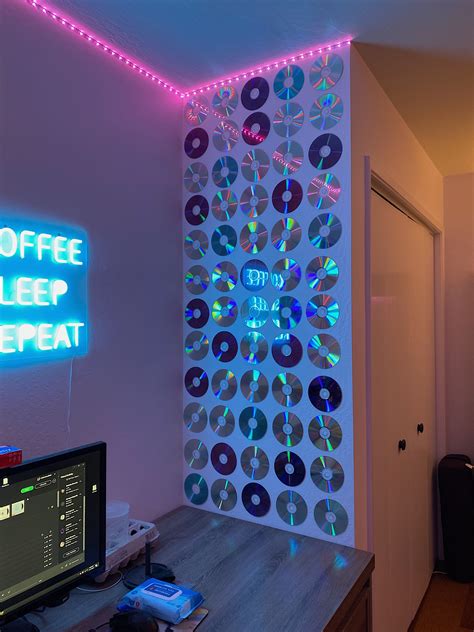 Cd Wall Create A Unique And Eye Catching Wall Decor