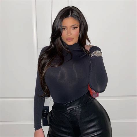Kylie Jenner Style Social Media 01312020 • Celebmafia