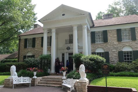 Elvis Presleys Graceland The Mansion