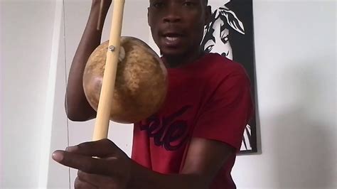 How To Play Uhadi Calabash Musical Bow Youtube