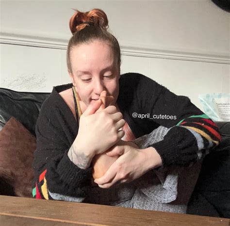 Love To Smell My Own Feet Want To Share R Selfworship