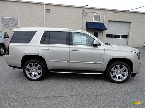 2017 Silver Coast Metallic Cadillac Escalade Luxury 4wd 119576933