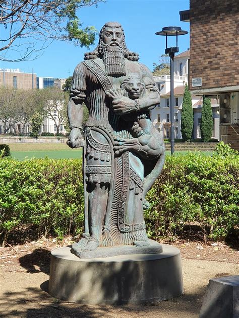 Sydney City And Suburbs Camperdown University Of Sydney Statue Of