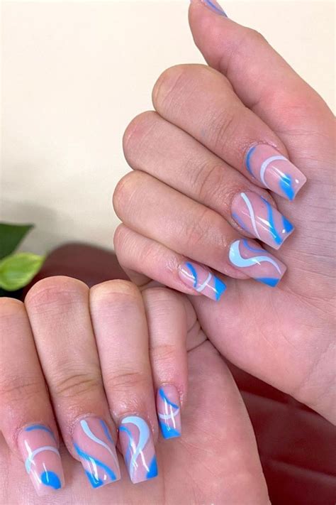 40 Abstract Nail Art And Swirl Nails To Inspire Your Next Fall Manicure