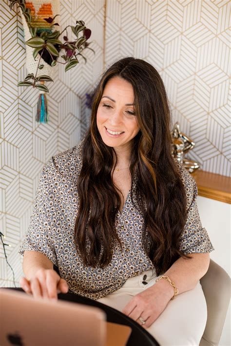 Brandstorytelling Brandstrategist Writersoflinkedin Jaime Lee Mann