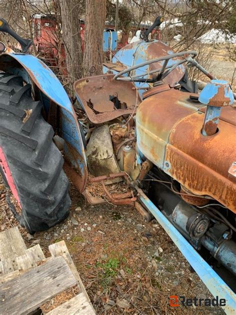 Fordson Dexta Til Salgs På Retrade Kan Du Kjøpe Brukte Maskiner