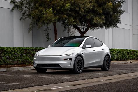 2026 Pearl White Model Y Juniper On 18 Inch Off Road Spec Up 03 In
