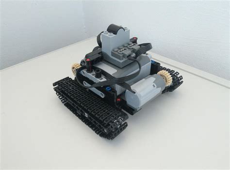 Lego Moc Tracked Vehicle Rc By Philtech Rebrickable Build With Lego