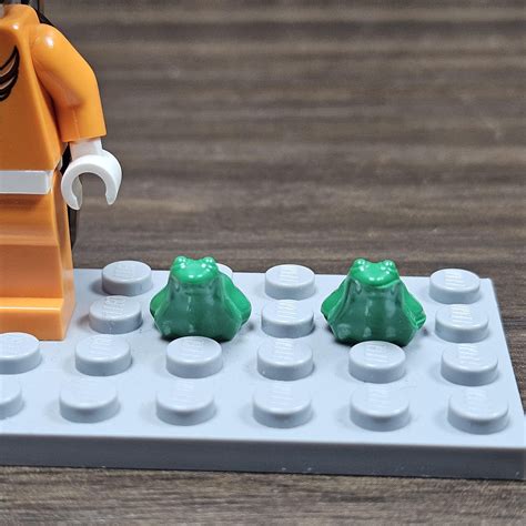Misaligned Molding Lego Frog R Lego