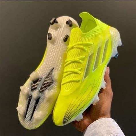 Pin Tillagd Av Emanuel Arce På Football Soccer Cleats