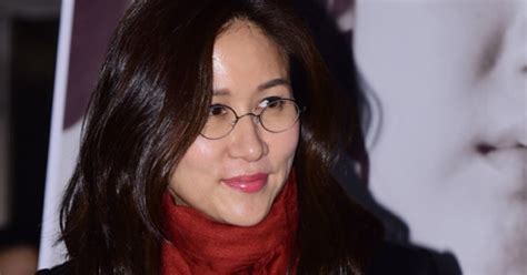 포토엔 윤예희 지적인 외모