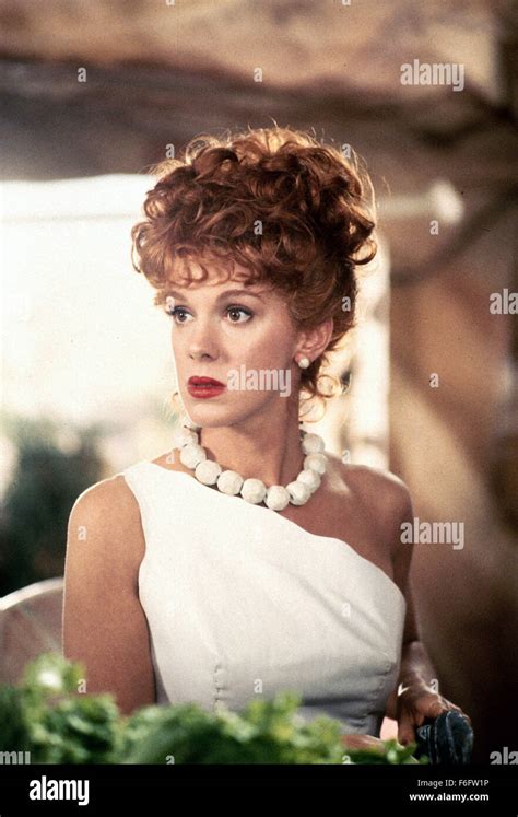 Elizabeth Perkins The Flintstones Elizabeth Perkins John Goodman The