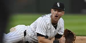 Colson Montgomery Makes Sliding Play In White Sox Home Debut