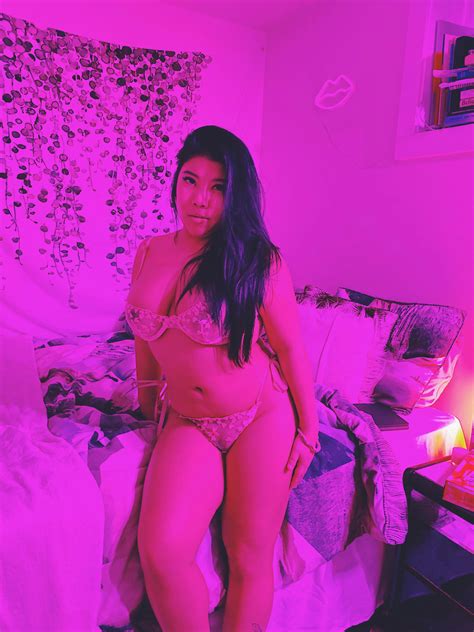 Discover More Like Asianfetish I Eat My Carbs🍚 And Related Content