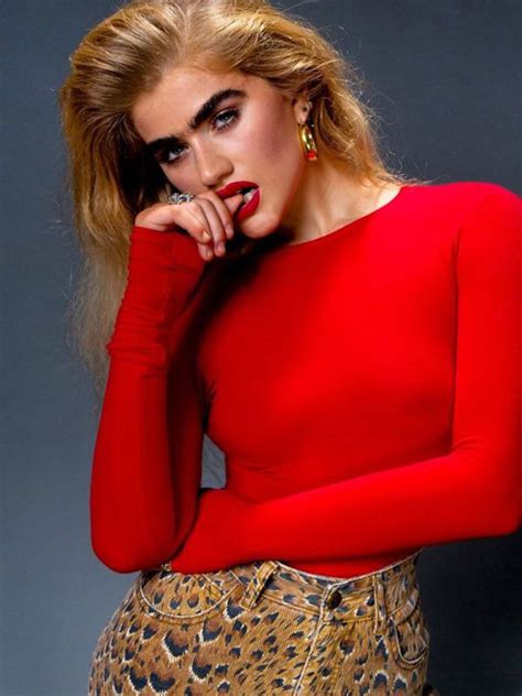 La Modelo Uniceja Que Se Niega A Depilarse Y Desafía Los Estereotipos