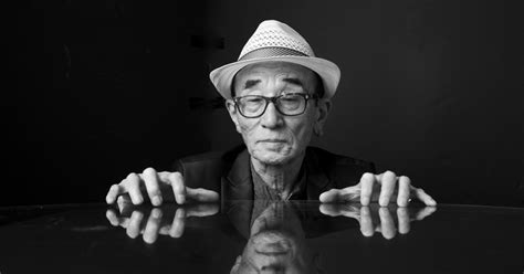 권혁재 사진전문기자의 뒷담화 아코디언 거장 심성락의 다시 부는 바람의 노래 권혁재 사진전문기자의 뒷담화 아코디언 거장 심성락의 다시 부는 바람의 노래