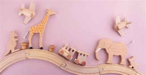 Jouets En Bois Pour Bébé Quels Sont Leurs Atouts Autour De Bébé