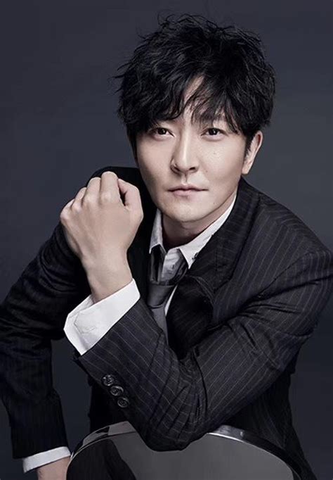 郭京飞通过微博晒帅照 庆祝苏明成洗白”自我调侃：终于等到了这一天 新闻资讯 高贝娱乐