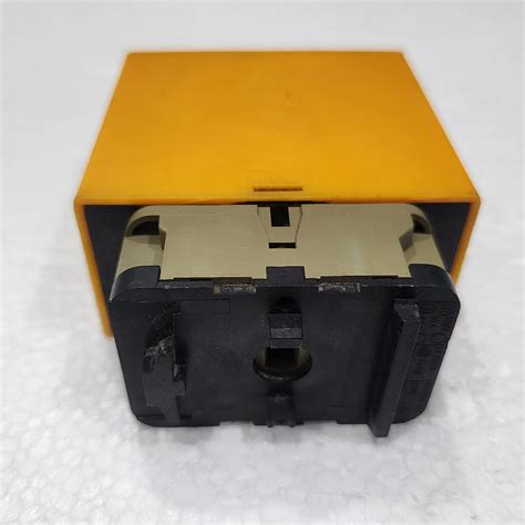 Selectron Lyss Ag Gsw 3 Multifunction Timer 24v 1 10s