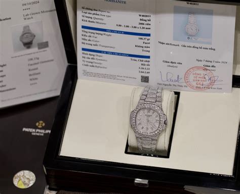 Đồng Hồ Patek Philippe Nautilus 5719 Đính Full Kim Cương Nhân Tạo