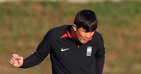 패스 훈련하는 김민재