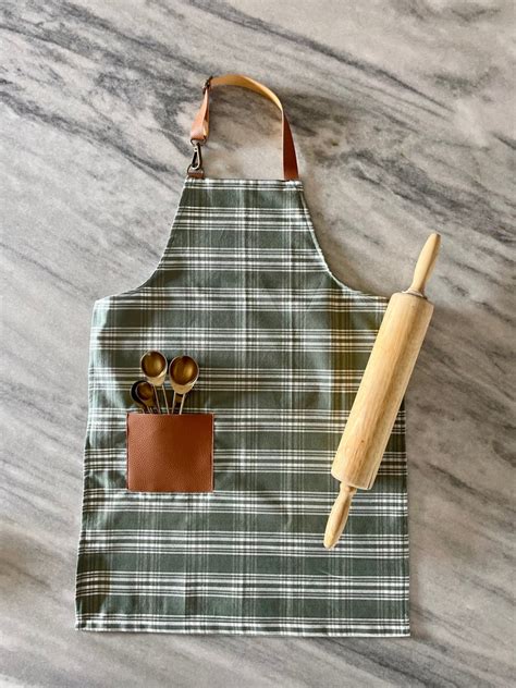 Mommy And Me Aproncustom Apronmother Daughterpersonalized Etsy