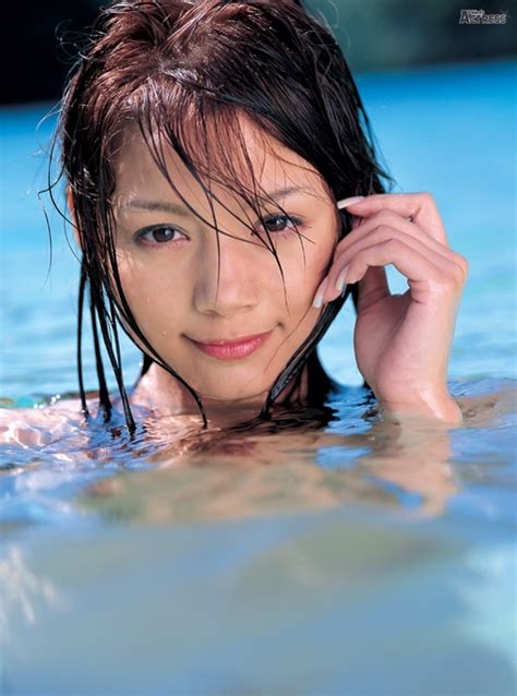 Av女優rio柚木ティナ 日葡混血小魔女 可愛的臉蛋好色的身體 辣妹早餐 痞客邦