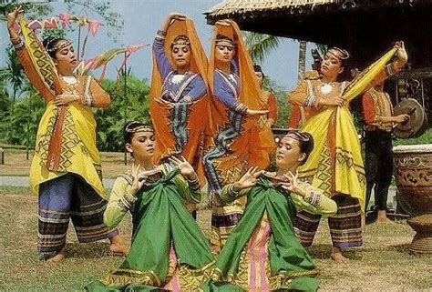 Katutubong Kasuotan Ng Mga Maranao