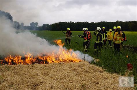 „flächenbrand“ Im Venn Große Übung Der Kreisfeuerwehr
