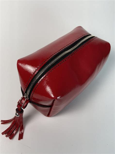 Doop Kit Toiletries Bag For Women R Leathercraft