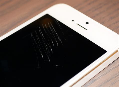 Perbedaan Antara Tempered Glass Dan Anti Gores Ah Ini Dia Tempatnya Info Dan Tutorial Asik