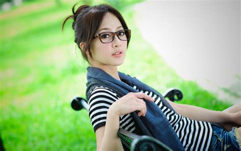 Women Wear Glasses Wallpapers Wallpaper Cave Women Wear Glasses Wallpapers Wallpaper Cave
