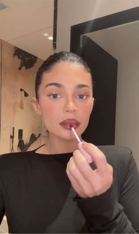 For The Love Of God Stop Critics Beg Kylie Jenner As Theyre