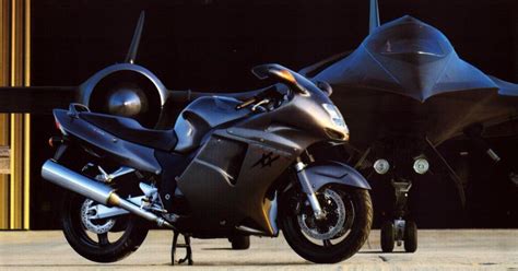Heres What Makes The Honda Cbr1100xx Super Blackbird Special