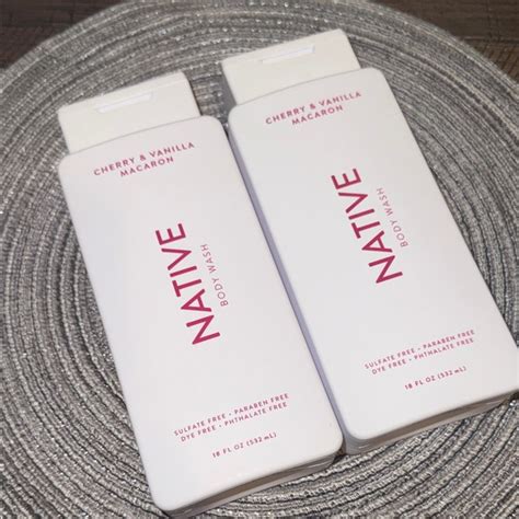 Native Bath And Body 225 Native Cherry Vanilla Macaron Body Wash Set