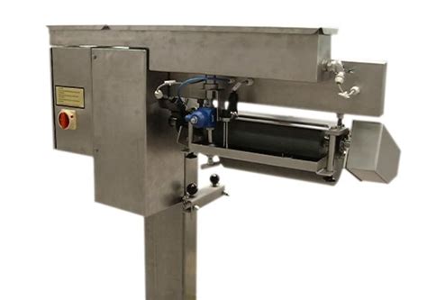 Egg Yolk Washer For Rolls And Buns Amf Bakery Systems