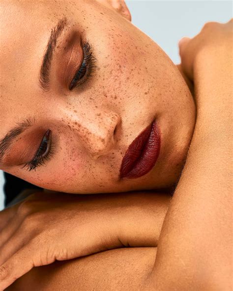 Eclo • Natural Make Up Clean And Regenerative For The Planet Eclo