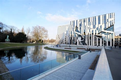 뒤셀도르프 건축 가이드 투어 Kkday