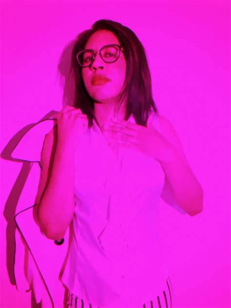 Love Looks Great On You Feat IvÁn FergÓn En EspaÑol Bea Letras Com