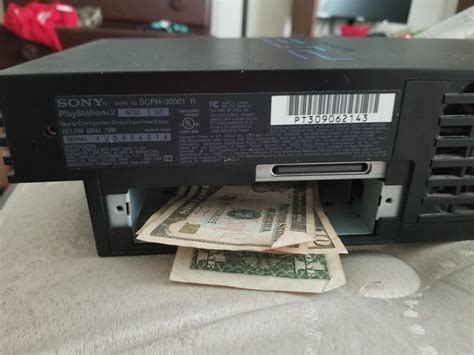 Lifehacks Use Your Ps2 Expansion Bay To Hide Money In Rknowyourshit