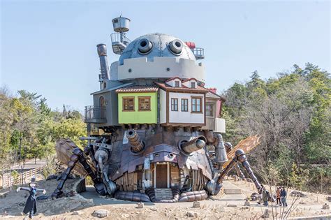 “ハウルの城”に潜入！ ジブリパーク新エリア「魔女の谷」は大人女子も大満足の夢の空間だった ポイント交換のpex