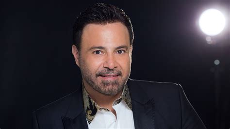 عاصي الحلاني و زوجته كوليت بصورة رومانسية تلفت الجمهور Lebanon News