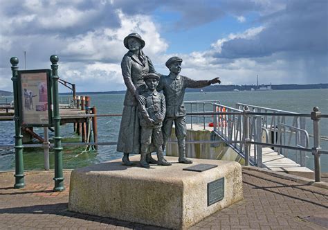 Statue Of Annie Moore And Her Two Brothers By Jeanne Rynha… Flickr