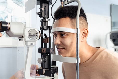 Instruments An Eye Doctor Uses To Check For Glasses
