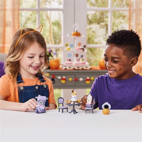 Calico Critters Halloween Surprise Party Set Multicolor Calico Critters