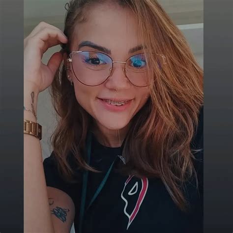 Sara Moura Naara Sara01 • Threads Say More