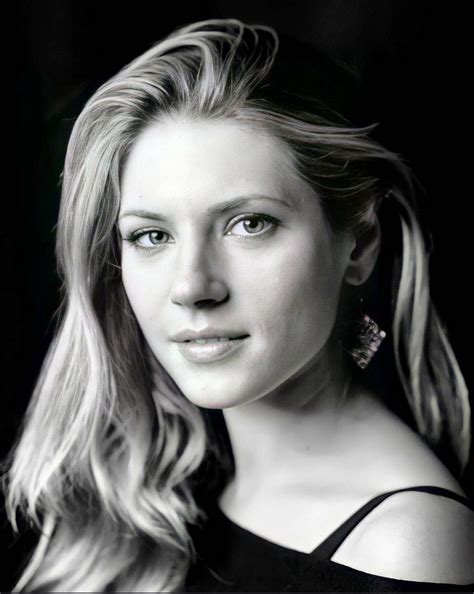 Katheryn Winnick Scrolller