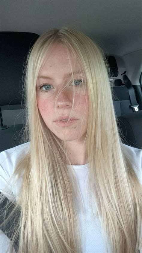 Leak Vedio Blonde Hair And Freckels Blonde Straight Hair With