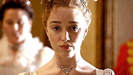 Phoebe Dynevor  Pack Lomas Ko Fi Shop